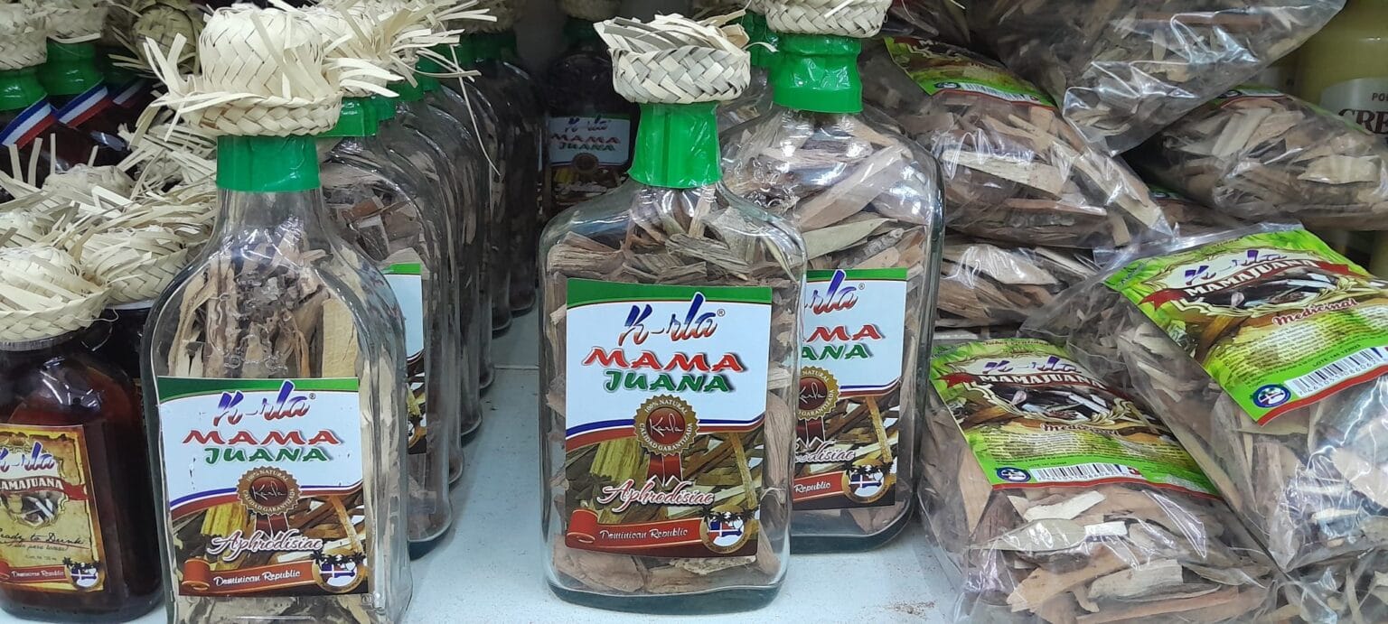 Mamajuana : l’alcool emblématique de la République Dominicaine - Partir ...